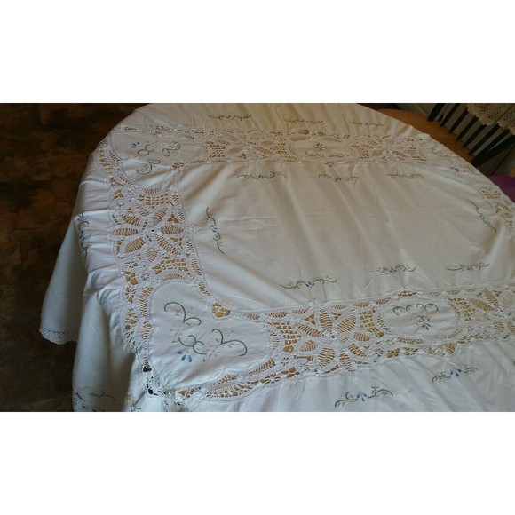 LinenTablecloth | Dining | Vintage White Tablecloth Battenburg Lace And ...